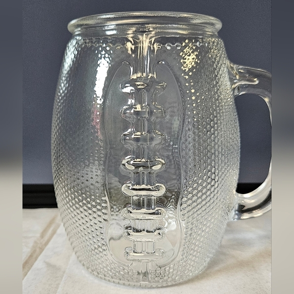 Nfl Team | Dining | Set Of 2 New Textured Clear Glass Football Mugs ...